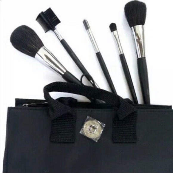 Mary Kay | Makeup | Mary Kay Essential Brush Collection Set With ...